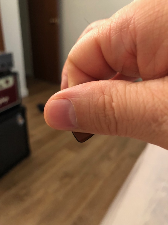 Styles of pick grip - Lots of photos - Playing Technique - The Cracking the Code Forum