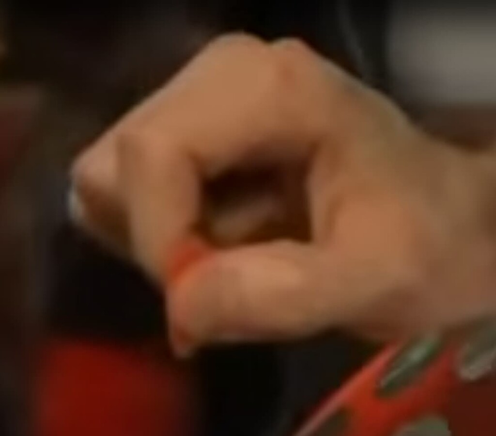 Paul Gilbert, Pick Point, and the "Cello-y Swish" - Playing Technique - The Cracking the Code Forum